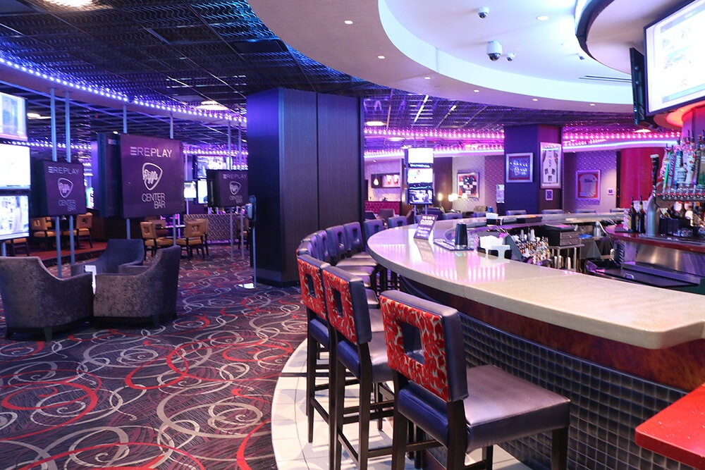 What Makes the Best Sports Bar and Restaurant – Five Kings Hotel